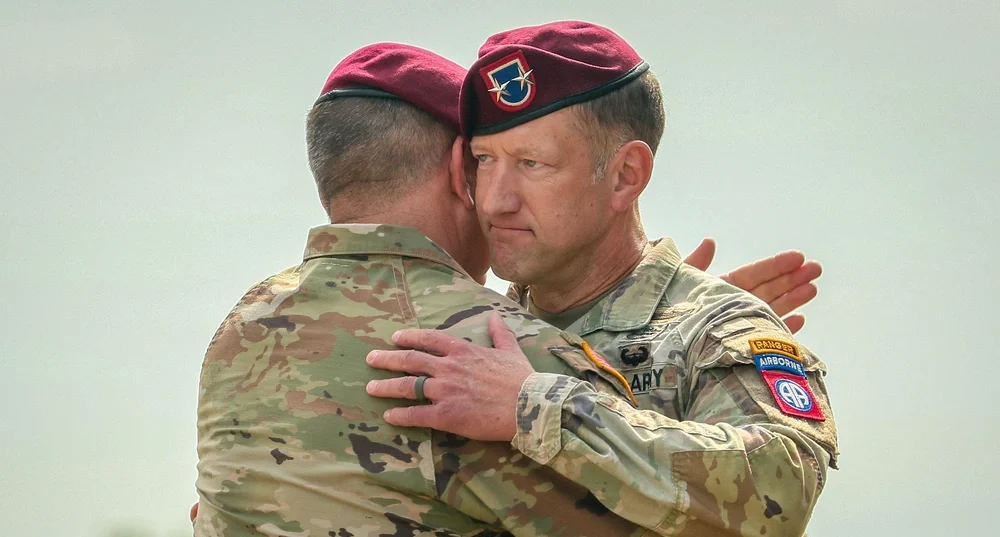 Commander of 82nd Airborne Ordered to Middle East for Potential Ground ...
